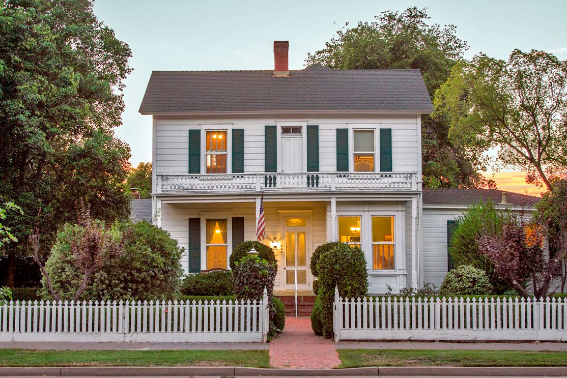 Residential Fencing Options - The Dedicated House