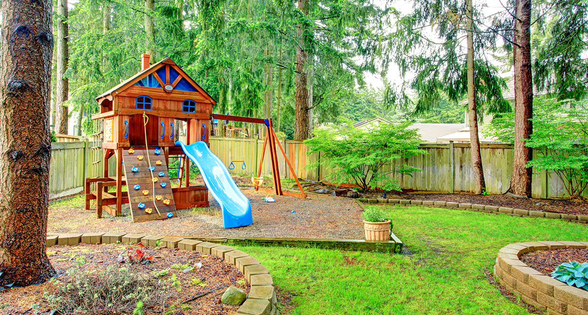 Make a Backyard Paradise for Kids - The Dedicated House
