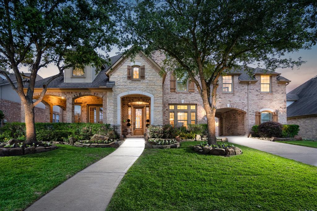 A Close Look at What a Mortgage Is - The Dedicated House