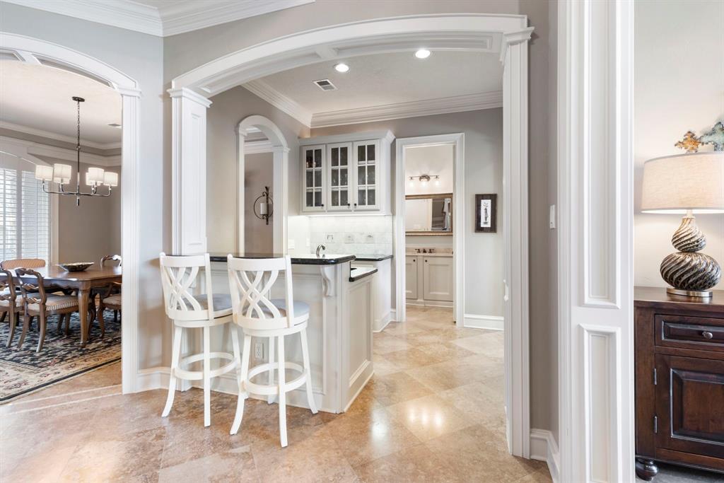 Create an Instant Home Bar - The Dedicated House