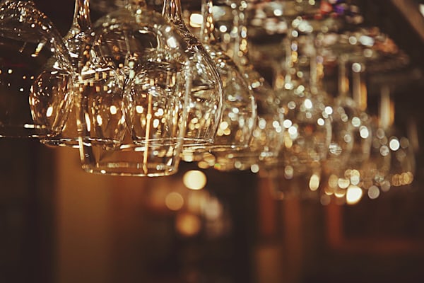 How to Choose the Perfect Bar Glass Set - The Dedicated House